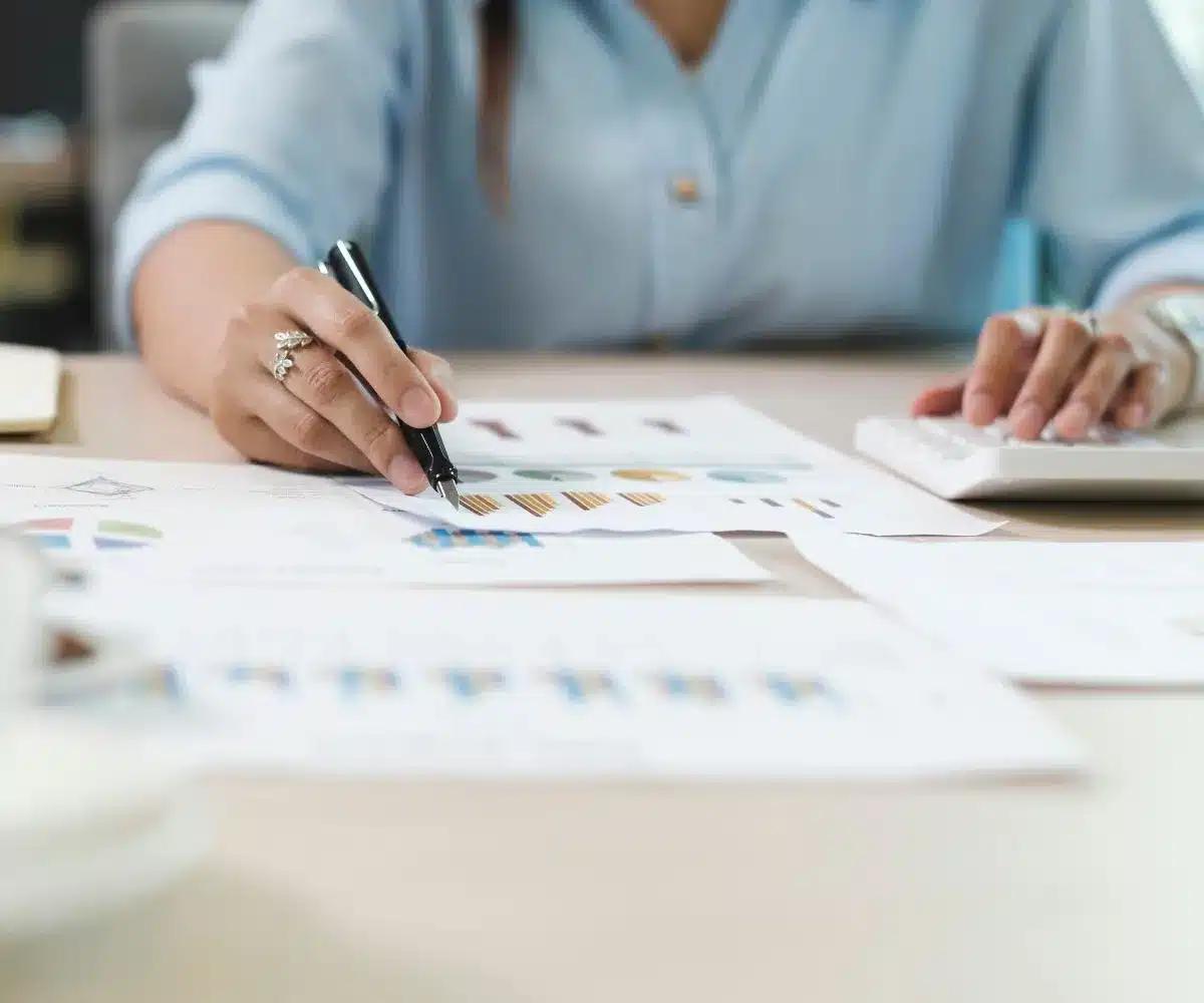 iShares Silver Trust (SLV) 3.29% in Intraday Trading: Strong Price ...