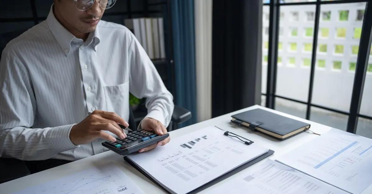 American Bitcoin Corp. (ABTC) Slides 18% in Pre-market: Without a Clear ...